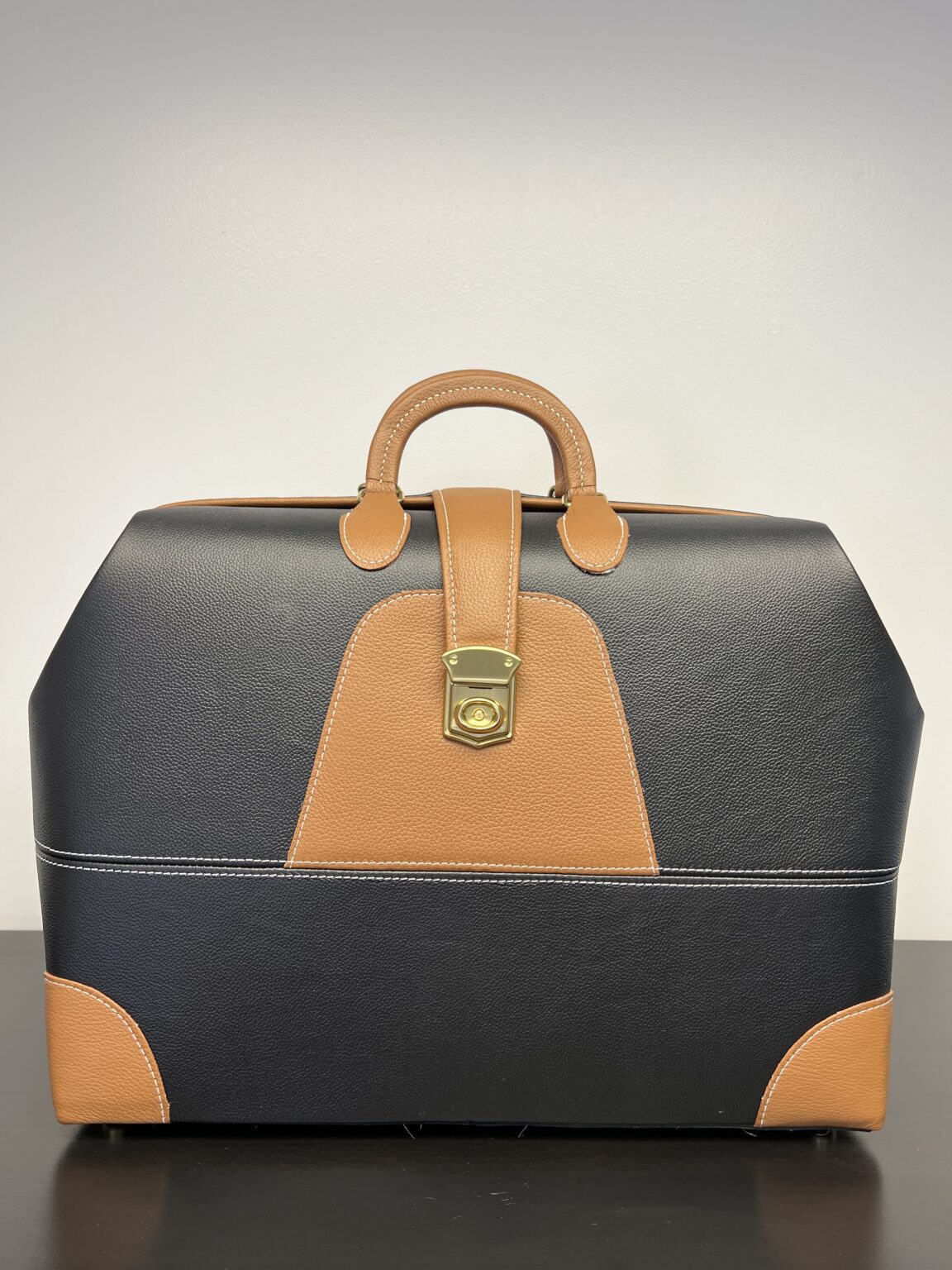 Leather M.D. Bag with Compartments | Professional Case Inc.